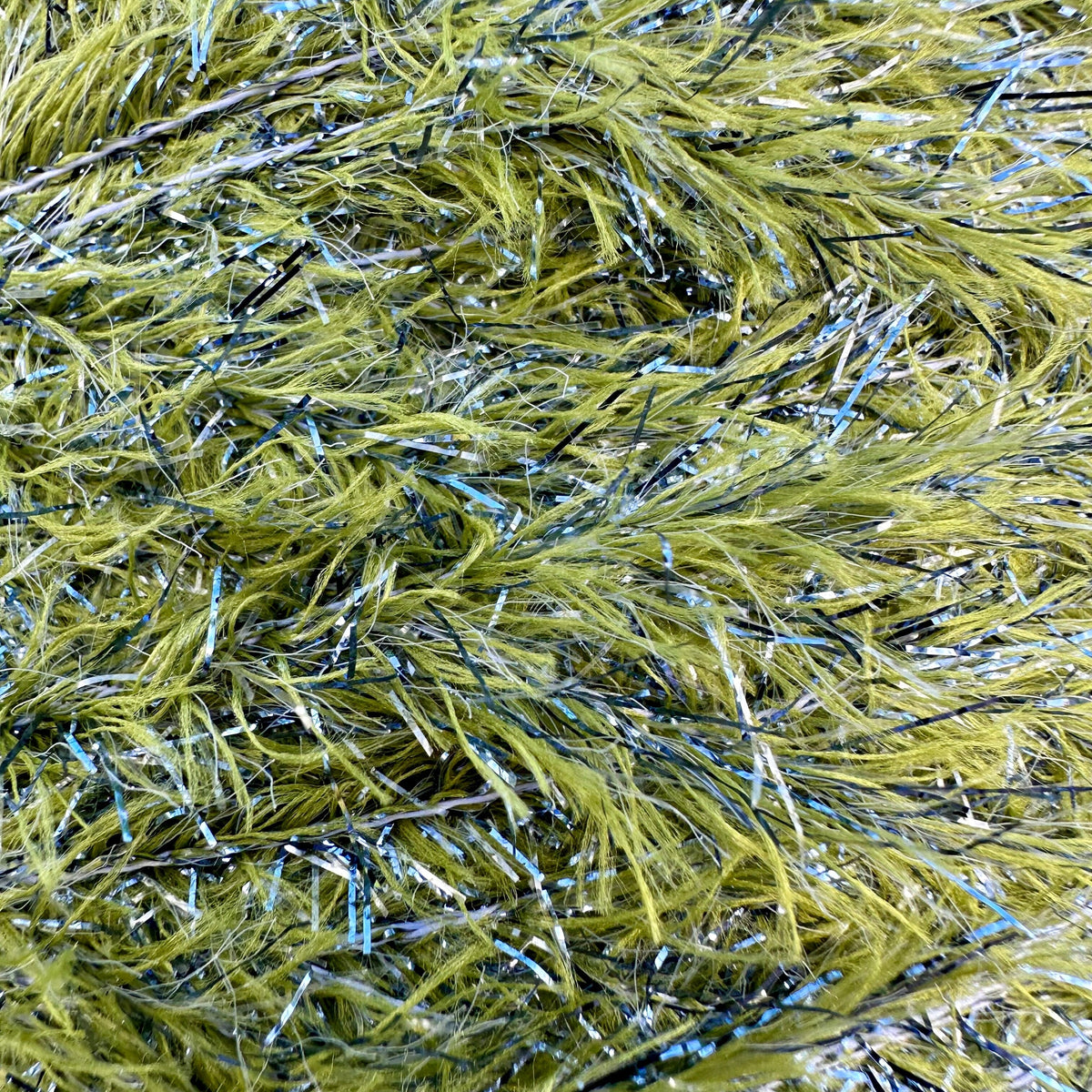 Upavon Electric Blue Flash Damsel Straggle Hackle | Upavon Fly Fishing